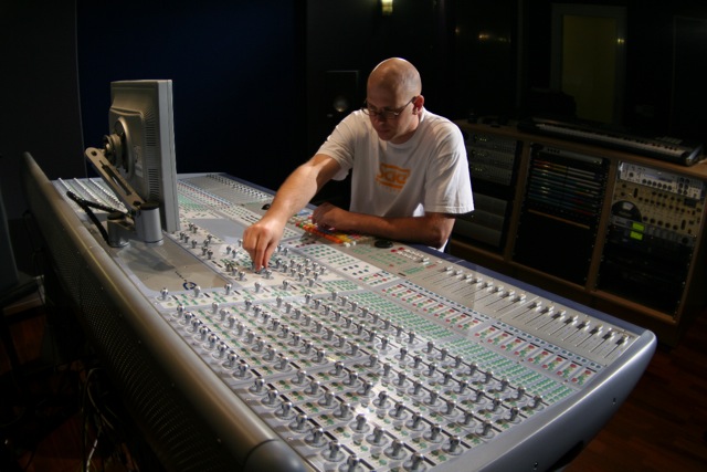 SAE suma tres nuevas consolas digitales Icon de Digidesign