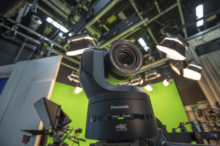 Reality Engine de Zero Density y la PTZ AW-UE150 4K de Panasonic ...